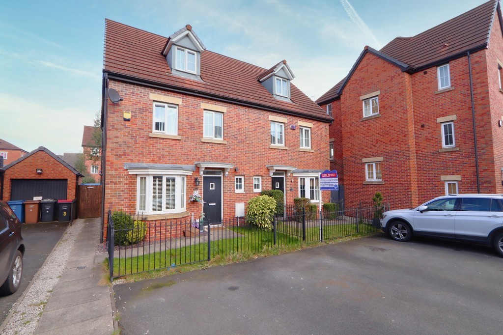 5 Mona Way, Irlam, 4 bedroom, Semi-Detached House